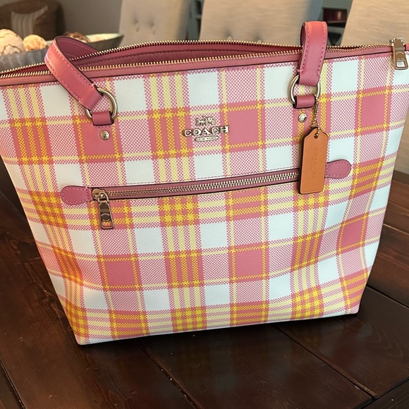 Coach | Bags | Authentic Coach Tote Great For Spring | Poshmark